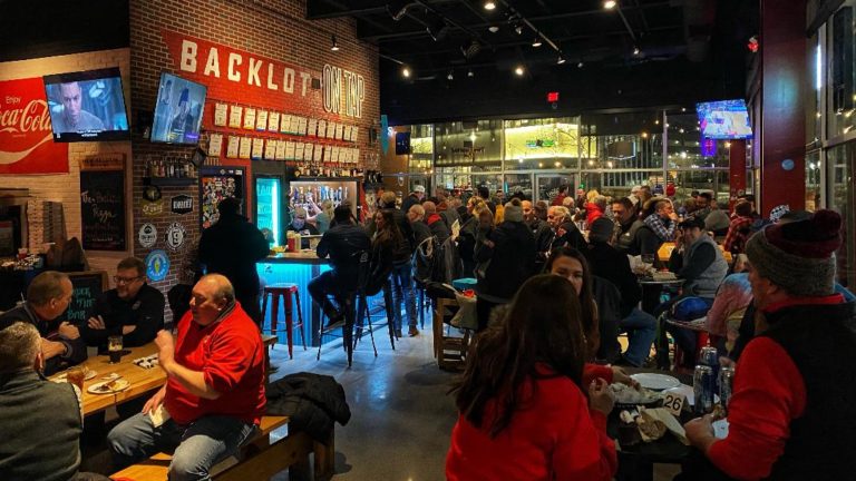 Restaurant Review: Backlot Taphouse - Restaurant Hoppen
