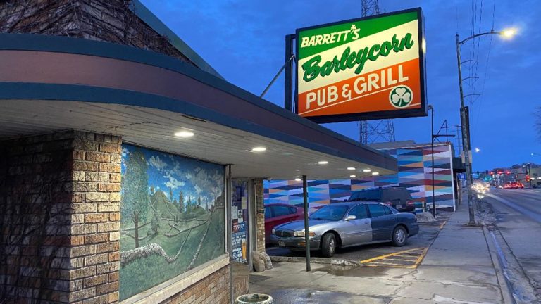 Restaurant Review: Barrett’s Barleycorn Pub & Grill - Restaurant Hoppen