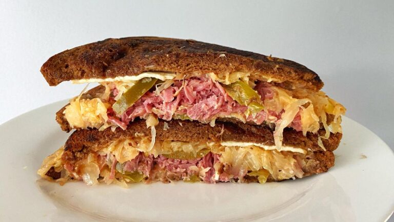 Omaha's Best Reubens - Restaurant Hoppen